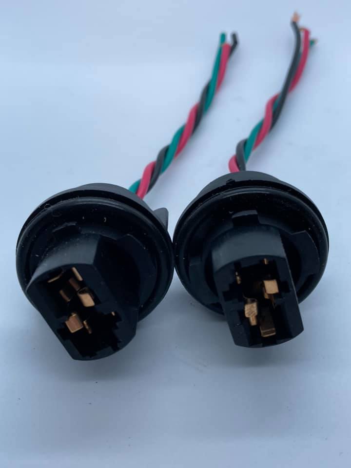 Universal 580 Bulb Holders. – BoltsBolts